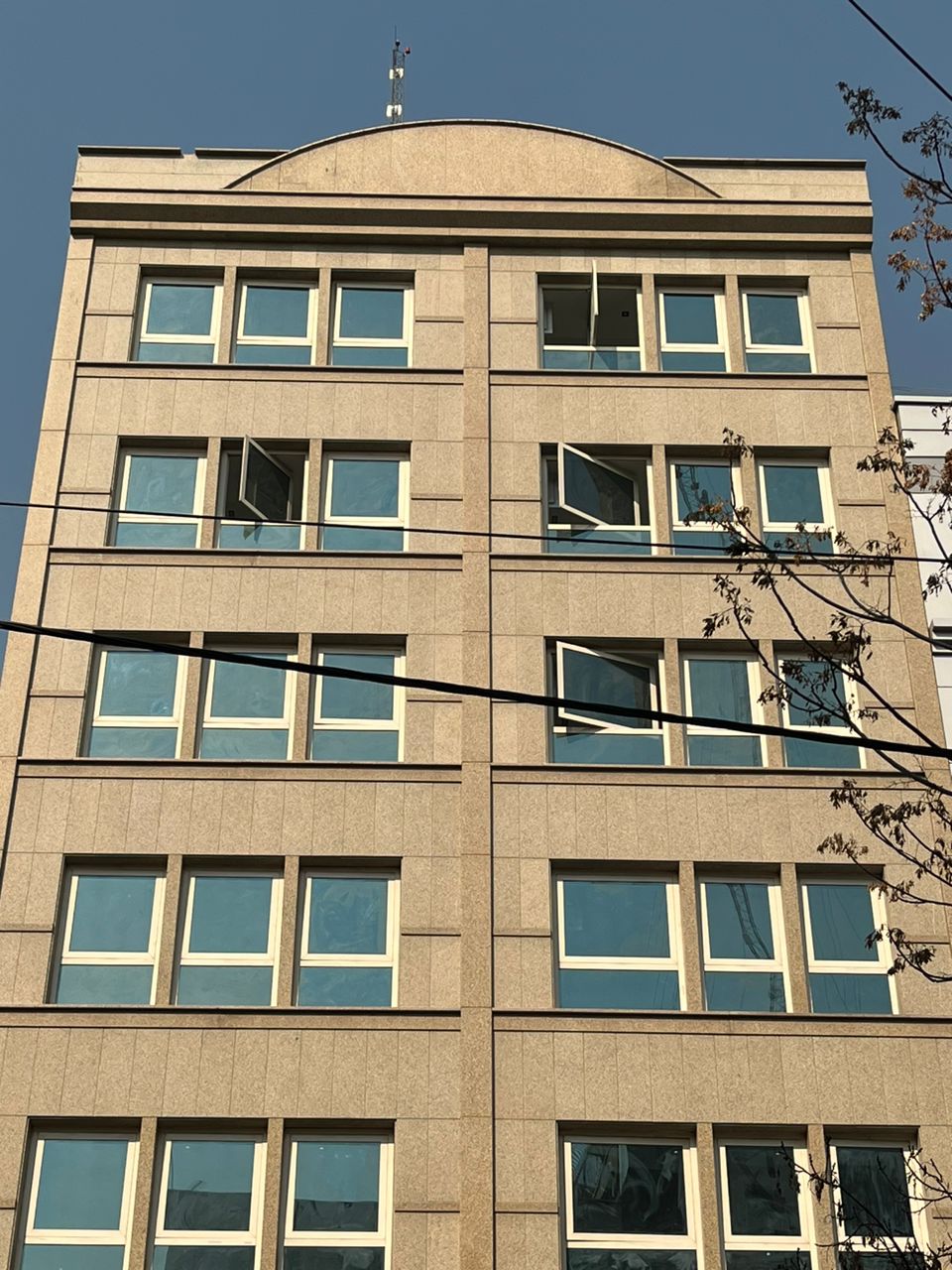 Buy Building in Tehran Argentina Code 2015 - Tehran Offers